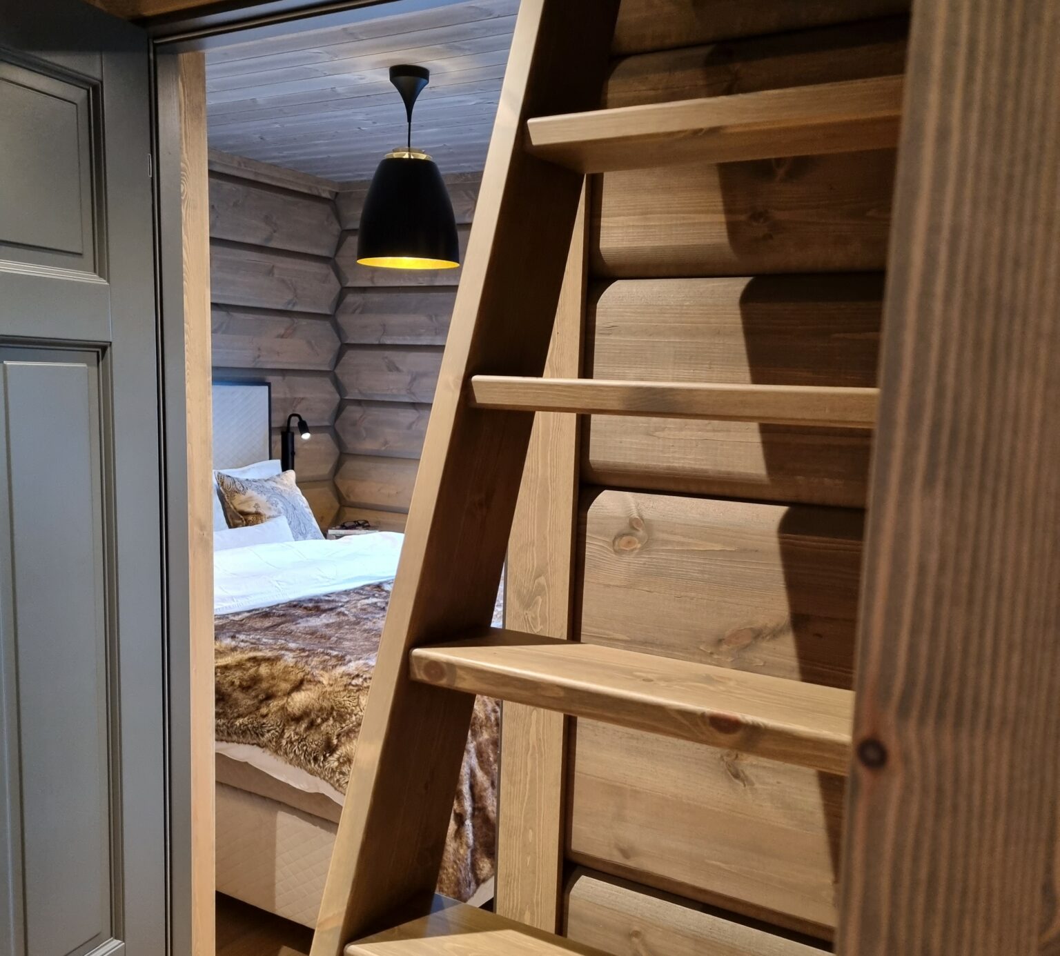 Trapper » Hestnæs Trappefabrikk